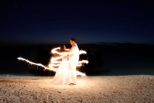 Mimi & Csaba Sparkling Wedding – I Love Sparklers